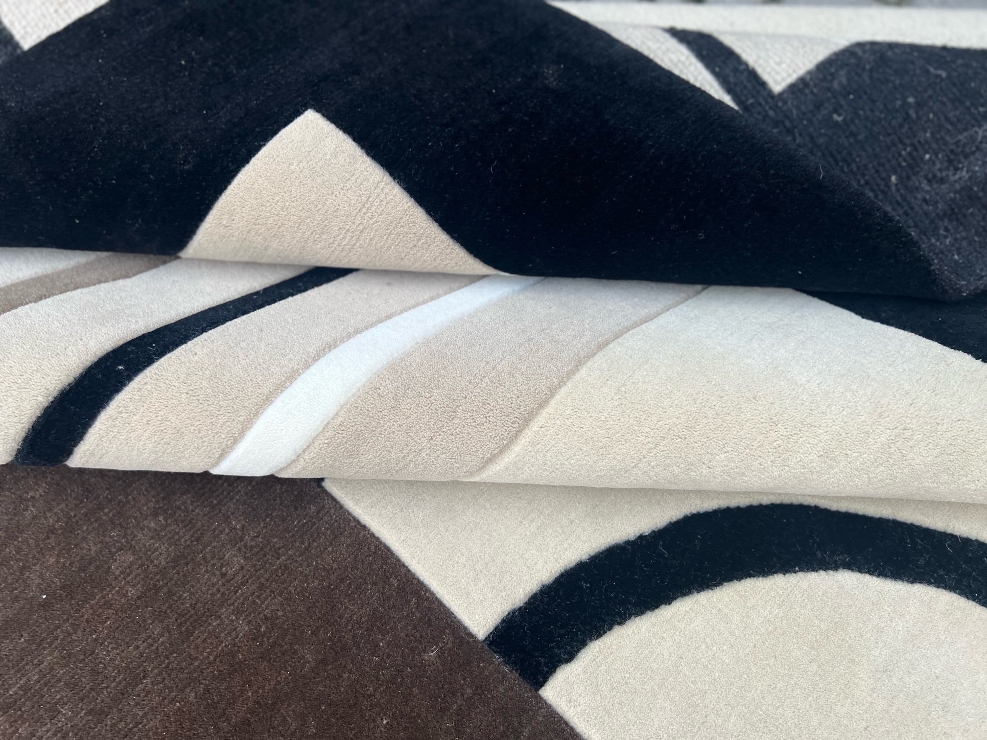 MOKA - Design & graphic rugs – Sibylle De Tavernost